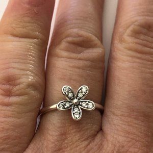 Pandora | Jewelry | Pandora Dazzling Daisy Dazzling Daisies Ring Set ...